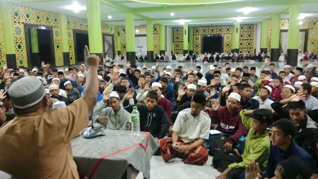 Menjadi Pribadi yang Dicintai Allah - eLKISI